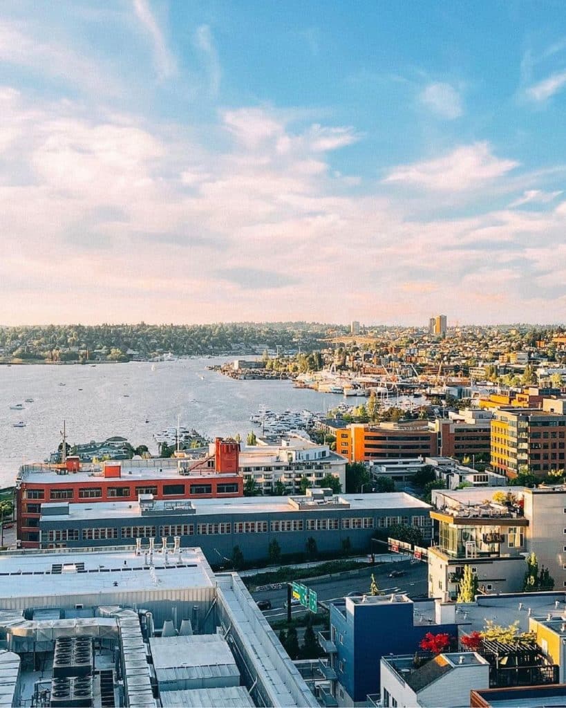 Rooftop Bars in Seattle: Great Views & Great Drinks - Seattle Vacation Home
